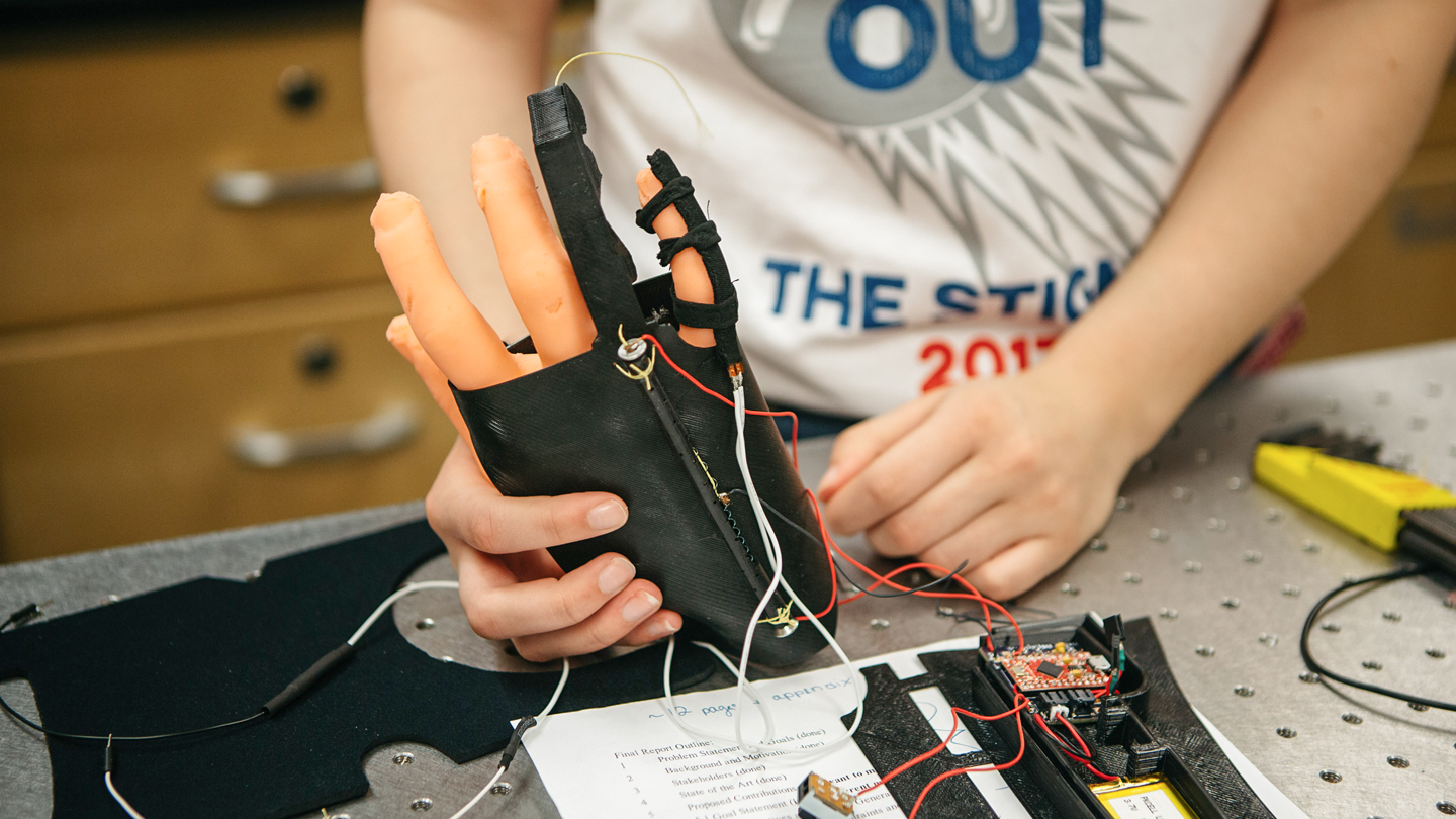 Helping Hands - Lafayette Magazine Summer 2017 · Lafayette Magazine ...